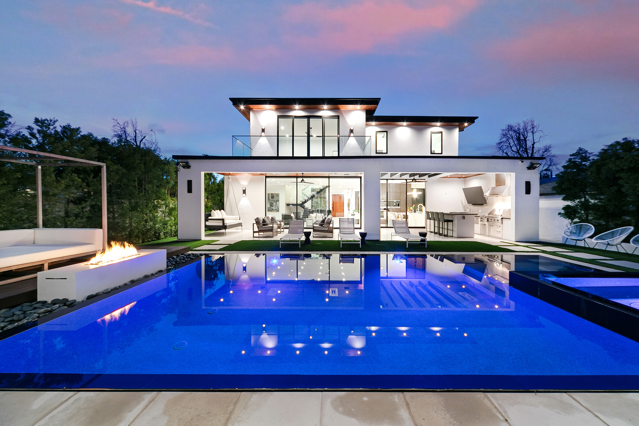 Modern Elegance in Encino - Seven Gables Real Estate