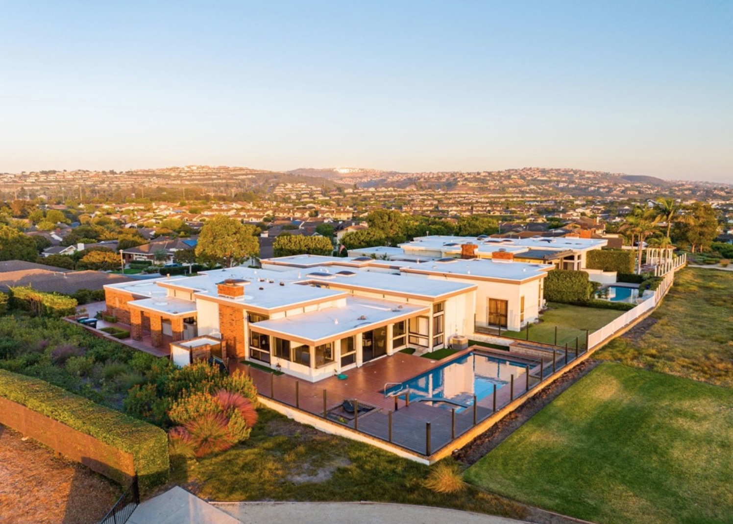 Featured Listing: 23 Beachcomber Drive - Seven Gables Real Estate