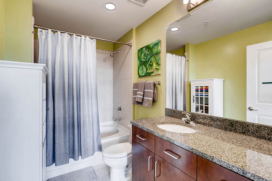 Glass House, Everything at Your Fingertips in Riverfront Park ...